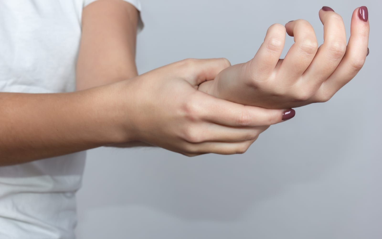 Is Hand Numbness A Sign Of Spinal Issues? - Neurosurgical and Spine ...